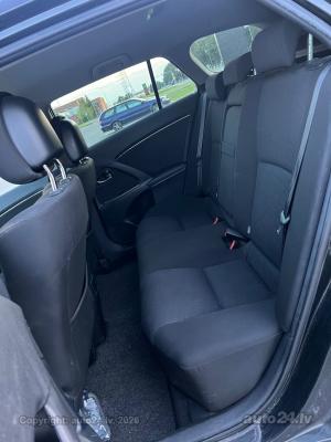Black Toyota Avensis 2009 in Narva, with an engine capacity of 2.00 L and mileage of 440 thousand km for 2499 €, photo 22 on AUTOMOTO.COM.LV