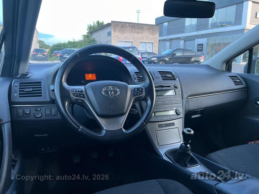 Black Toyota Avensis 2009 in Narva, with an engine capacity of 2.00 L and mileage of 440 thousand km for 2499 €, photo 24 on AUTOMOTO.COM.LV