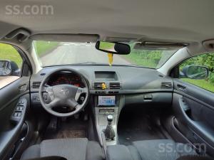 Melns Toyota Avensis 2009 Rīga, ar dzinēja tilpumu 2.20 L un nobraukumu 370 tūkst. km par 2150 €, foto 7 vietnē AUTOMOTO.COM.LV