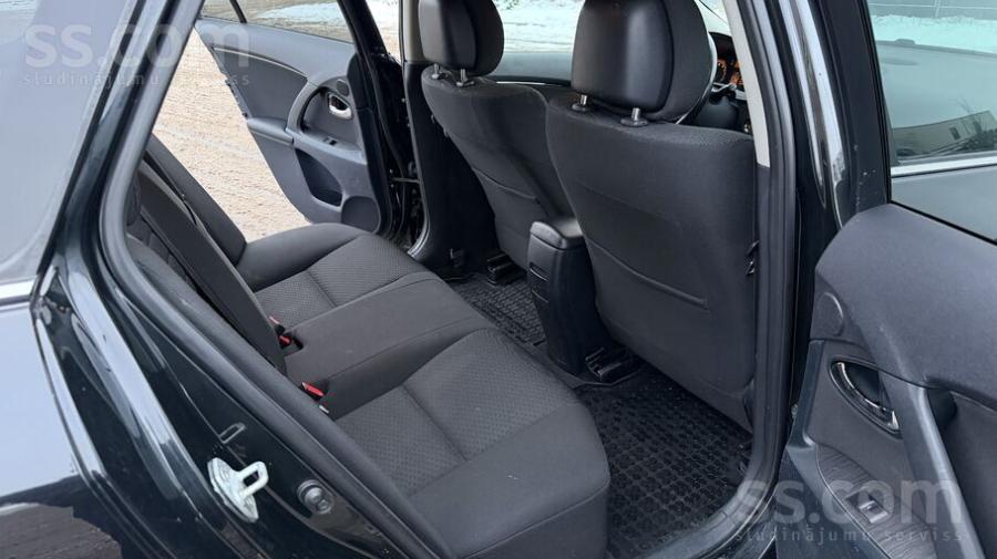 Melns Toyota Avensis 2009 Rīga, ar dzinēja tilpumu 2.00 L un nobraukumu 302 tūkst. km par 4550 €, foto 16 vietnē AUTOMOTO.COM.LV