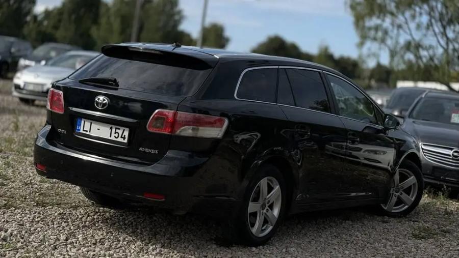 Melns Toyota Avensis 2009 Jelgava, ar dzinēja tilpumu 2.00 L un nobraukumu 312 tūkst. km par 3590 €, foto 4 vietnē AUTOMOTO.COM.LV
