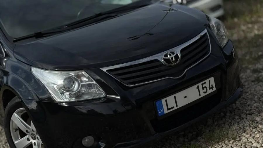 Melns Toyota Avensis 2009 Jelgava, ar dzinēja tilpumu 2.00 L un nobraukumu 312 tūkst. km par 3590 €, foto 6 vietnē AUTOMOTO.COM.LV