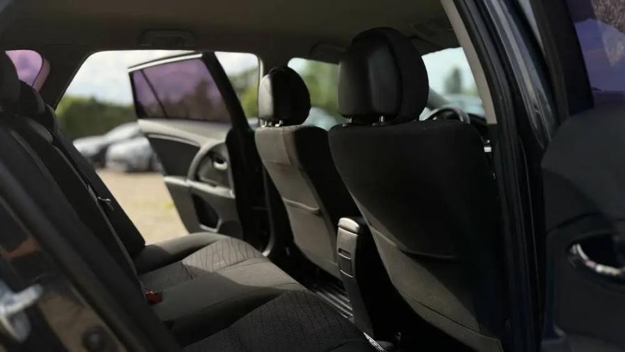 Melns Toyota Avensis 2009 Jelgava, ar dzinēja tilpumu 2.00 L un nobraukumu 312 tūkst. km par 3590 €, foto 10 vietnē AUTOMOTO.COM.LV