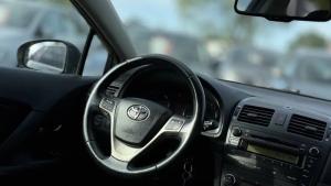 Melns Toyota Avensis 2009 Jelgava, ar dzinēja tilpumu 2.00 L un nobraukumu 312 tūkst. km par 3590 €, foto 12 vietnē AUTOMOTO.COM.LV