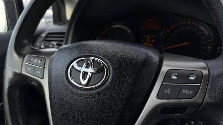 Melns Toyota Avensis 2009 Jelgava, ar dzinēja tilpumu 2.00 L un nobraukumu 312 tūkst. km par 3590 €, foto 18 vietnē AUTOMOTO.COM.LV