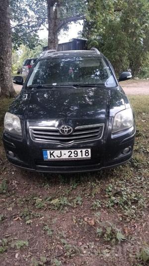 Melns Toyota Avensis 2009 Talsi, ar dzinēja tilpumu 2.20 L un nobraukumu 397 tūkst. km par 2500 €, foto  vietnē AUTOMOTO.COM.LV