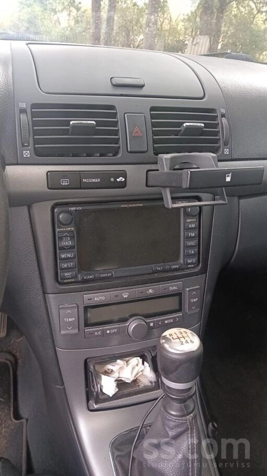 Черный Тойота Авенсис 2009 в Талси, объемом двигателя 2.20 л и пробегом 397 тыс. км за 2500 €, фото 6 на AUTOMOTO.COM.LV