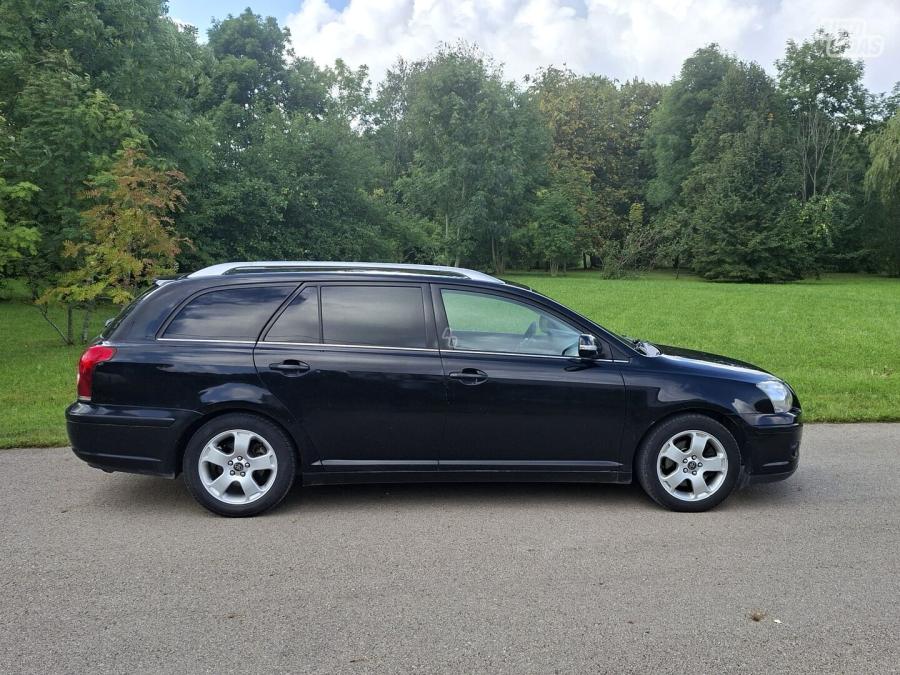 Melns Toyota Avensis 2009 Šauļi, ar dzinēja tilpumu 2.00 L un nobraukumu 277 tūkst. km par 2000 €, foto 3 vietnē AUTOMOTO.COM.LV