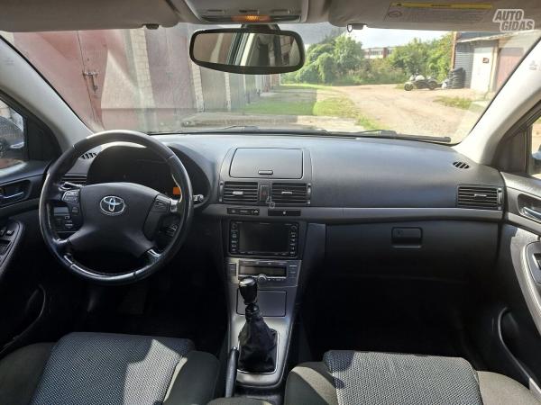 Melns Toyota Avensis 2009 Šauļi, ar dzinēja tilpumu 2.00 L un nobraukumu 277 tūkst. km par 2000 €, foto 10 vietnē AUTOMOTO.COM.LV