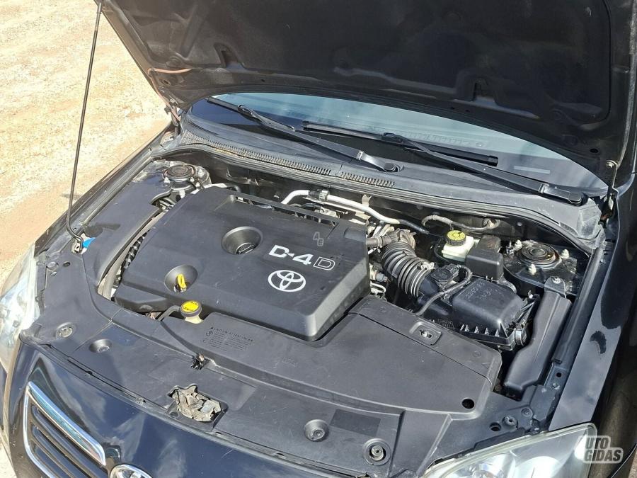 Melns Toyota Avensis 2009 Šauļi, ar dzinēja tilpumu 2.00 L un nobraukumu 277 tūkst. km par 2000 €, foto 19 vietnē AUTOMOTO.COM.LV