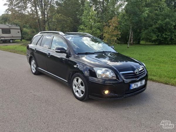 Melns Toyota Avensis 2009 Šauļi, ar dzinēja tilpumu 2.00 L un nobraukumu 277 tūkst. km par 2000 €, foto 1 vietnē AUTOMOTO.COM.LV