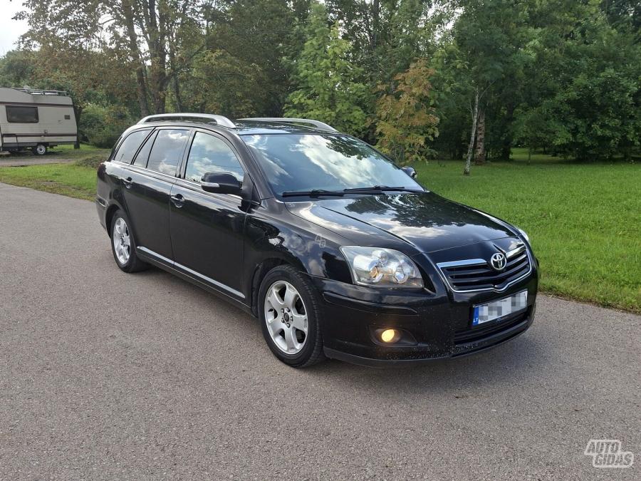 Melns Toyota Avensis 2009 Šauļi, ar dzinēja tilpumu 2.00 L un nobraukumu 277 tūkst. km par 2000 €, foto 1 vietnē AUTOMOTO.COM.LV