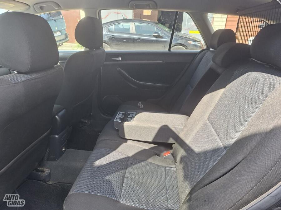 Melns Toyota Avensis 2009 Šauļi, ar dzinēja tilpumu 2.00 L un nobraukumu 277 tūkst. km par 2000 €, foto 15 vietnē AUTOMOTO.COM.LV
