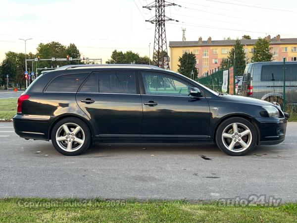Melns Toyota Avensis 2009 Narva, ar dzinēja tilpumu 2.20 L un nobraukumu 269 tūkst. km par 2499 €, foto 7 vietnē AUTOMOTO.COM.LV