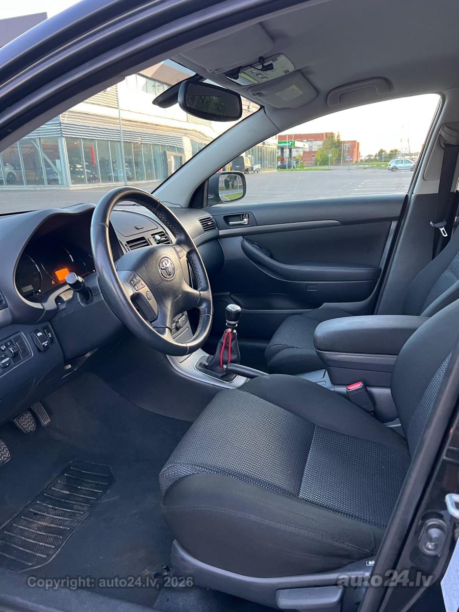 Melns Toyota Avensis 2009 Narva, ar dzinēja tilpumu 2.20 L un nobraukumu 269 tūkst. km par 2499 €, foto 18 vietnē AUTOMOTO.COM.LV