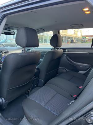 Melns Toyota Avensis 2009 Narva, ar dzinēja tilpumu 2.20 L un nobraukumu 269 tūkst. km par 2499 €, foto 27 vietnē AUTOMOTO.COM.LV