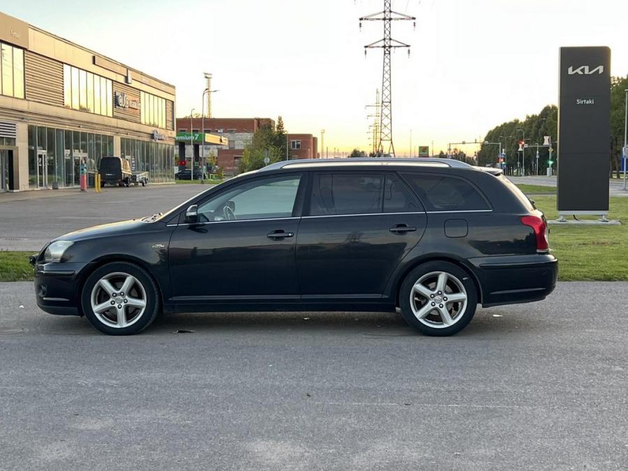 Melns Toyota Avensis 2009 Narva, ar dzinēja tilpumu 2.20 L un nobraukumu 269 tūkst. km par 2499 €, foto 16 vietnē AUTOMOTO.COM.LV