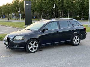 Melns Toyota Avensis 2009 Narva, ar dzinēja tilpumu 2.20 L un nobraukumu 269 tūkst. km par 2499 €, foto  vietnē AUTOMOTO.COM.LV