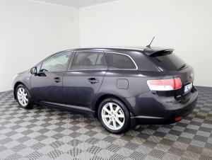 Black Toyota Avensis 2009 in Tallinn, with an engine capacity of 2.20 L and mileage of 366 thousand km for 2699 €, photo 5 on AUTOMOTO.COM.LV