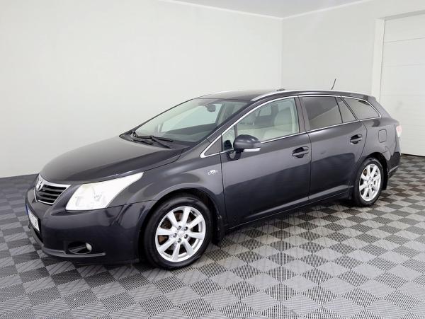 Black Toyota Avensis 2009 in Tallinn, with an engine capacity of 2.20 L and mileage of 366 thousand km for 2699 €, photo 10 on AUTOMOTO.COM.LV