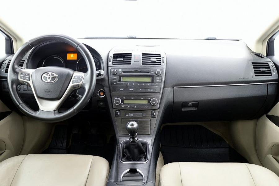 Black Toyota Avensis 2009 in Tallinn, with an engine capacity of 2.20 L and mileage of 366 thousand km for 2699 €, photo 13 on AUTOMOTO.COM.LV