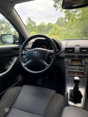 Black Toyota Avensis 2009 in Vilnius, with an engine capacity of 2.00 L and mileage of 291 thousand km for 2000 €, photo 11 on AUTOMOTO.COM.LV
