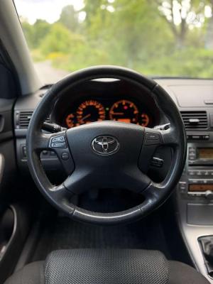 Black Toyota Avensis 2009 in Vilnius, with an engine capacity of 2.00 L and mileage of 291 thousand km for 2000 €, photo 14 on AUTOMOTO.COM.LV