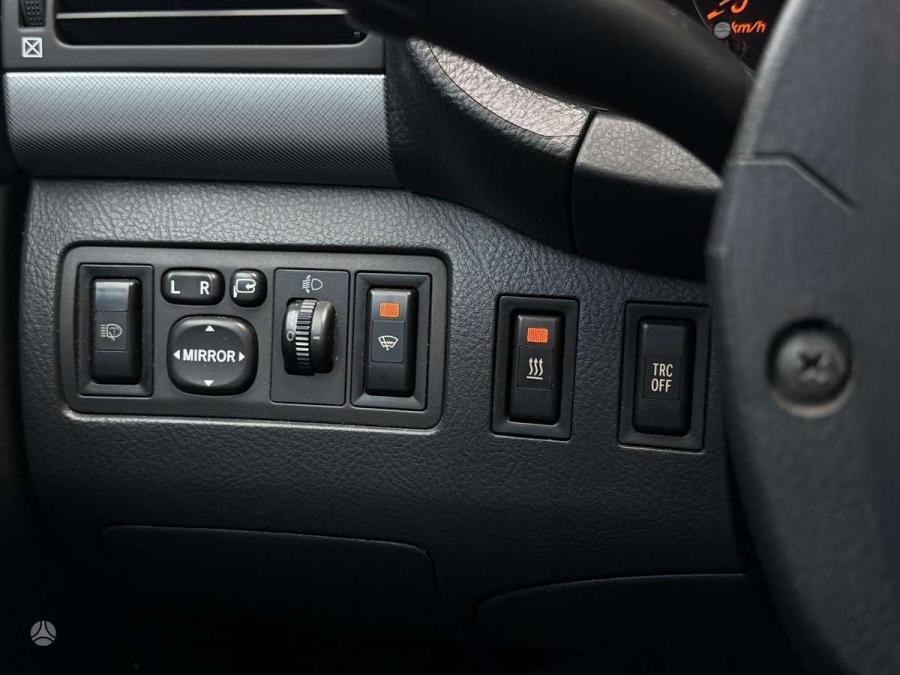 Black Toyota Avensis 2009 in Vilnius, with an engine capacity of 2.00 L and mileage of 291 thousand km for 2000 €, photo 18 on AUTOMOTO.COM.LV