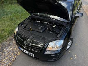 Black Toyota Avensis 2009 in Vilnius, with an engine capacity of 2.00 L and mileage of 291 thousand km for 2000 €, photo 25 on AUTOMOTO.COM.LV