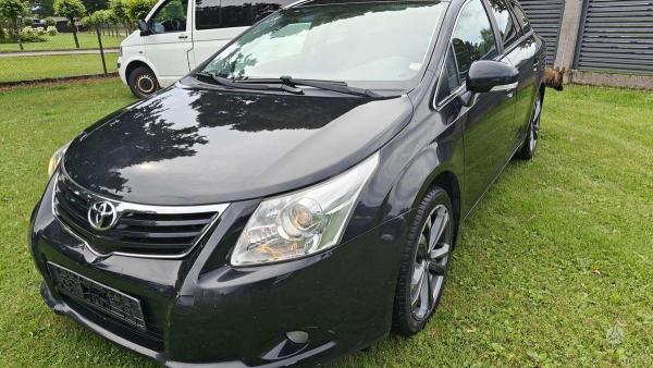 Melns Toyota Avensis 2009 Jurbarkas, ar dzinēja tilpumu 2.00 L un nobraukumu 256 tūkst. km par 2250 €, foto 3 vietnē AUTOMOTO.COM.LV