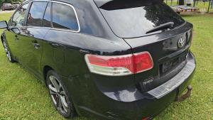 Melns Toyota Avensis 2009 Jurbarkas, ar dzinēja tilpumu 2.00 L un nobraukumu 256 tūkst. km par 2250 €, foto 5 vietnē AUTOMOTO.COM.LV