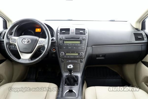 Black Toyota Avensis 2009 in Tallinn, with an engine capacity of 2.20 L and mileage of 366 thousand km for 2699 €, photo 6 on AUTOMOTO.COM.LV