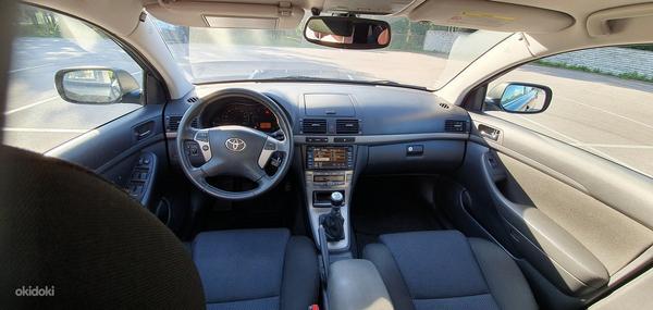 Toyota Avensis 2009 Tallina vietnÄ Melns Toyota Avensis 2009 Tallina, ar dzinÄja tilpumu 0.00 L un nobraukumu 265 tÅ«kst. km par 2000 ā¬, foto 5 vietnÄ AUTOMOTO.COM.LV