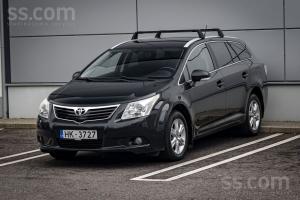 Melns Toyota Avensis 2009 Rīga, ar dzinēja tilpumu 2.00 L un nobraukumu 350 tūkst. km par 2950 €, foto  vietnē AUTOMOTO.COM.LV