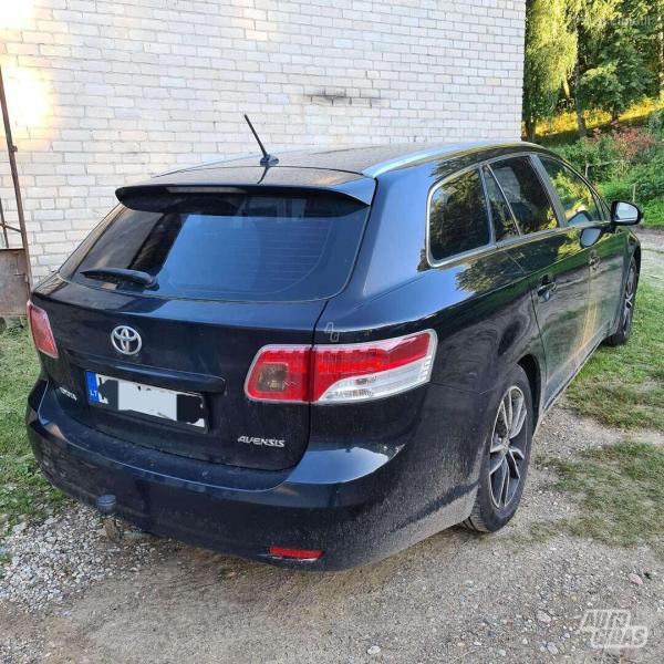 Melns Toyota Avensis 2010 Viļņa, ar dzinēja tilpumu 2.00 L un nobraukumu 385 tūkst. km par 2490 €, foto 3 vietnē AUTOMOTO.COM.LV