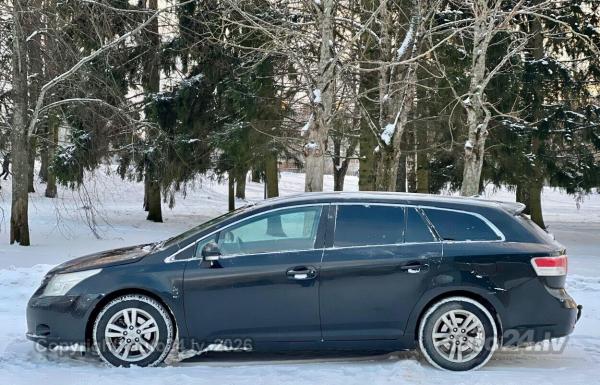 Melns Toyota Avensis 2010 Tallina, ar dzinēja tilpumu 2.00 L un nobraukumu 360 tūkst. km par 2690 €, foto 3 vietnē AUTOMOTO.COM.LV