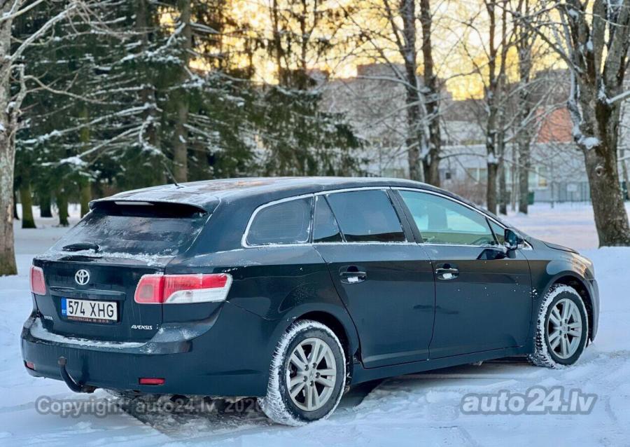 Black Toyota Avensis 2010 in Tallinn, with an engine capacity of 2.00 L and mileage of 360 thousand km for 2690 €, photo 5 on AUTOMOTO.COM.LV