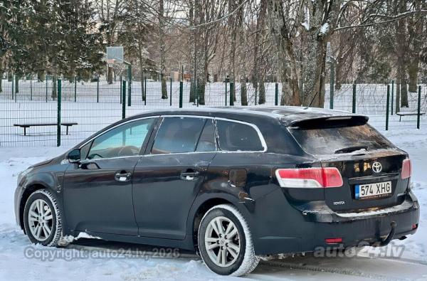 Melns Toyota Avensis 2010 Tallina, ar dzinēja tilpumu 2.00 L un nobraukumu 360 tūkst. km par 2690 €, foto 6 vietnē AUTOMOTO.COM.LV