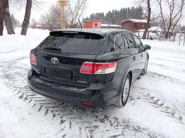 Black Toyota Avensis 2010 in Alytus, with an engine capacity of 2.00 L and mileage of 247 thousand km for 4400 €, photo 10 on AUTOMOTO.COM.LV