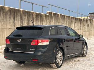 Black Toyota Avensis 2010 in Vilnius, with an engine capacity of 2.00 L and mileage of 301 thousand km for 3000 €, photo 4 on AUTOMOTO.COM.LV