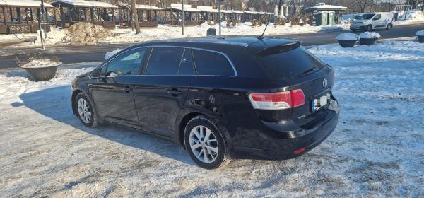 Melns Toyota Avensis 2010 Viļņa, ar dzinēja tilpumu 2.00 L un nobraukumu 304 tūkst. km par 3800 €, foto 2 vietnē AUTOMOTO.COM.LV