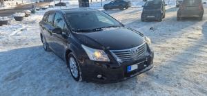 Black Toyota Avensis 2010 in Vilnius, with an engine capacity of 2.00 L and mileage of 304 thousand km for 3800 €, photo 3 on AUTOMOTO.COM.LV