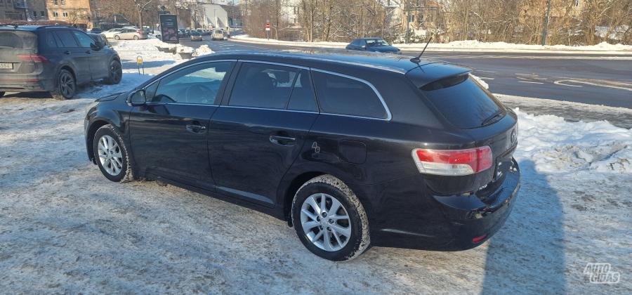 Black Toyota Avensis 2010 in Vilnius, with an engine capacity of 2.00 L and mileage of 304 thousand km for 3800 €, photo 7 on AUTOMOTO.COM.LV