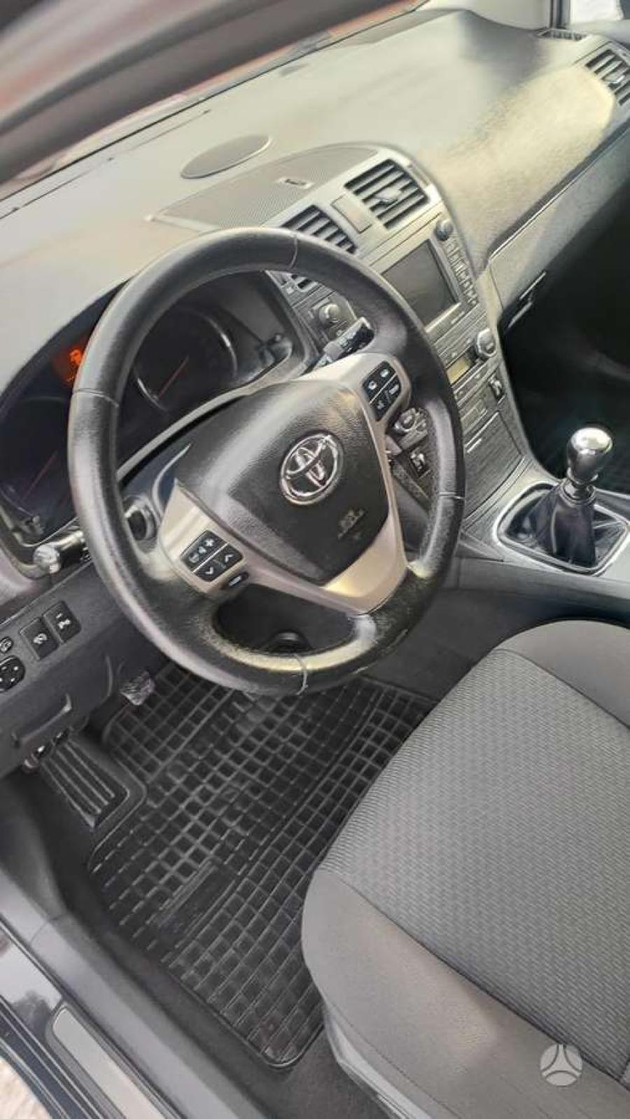 Melns Toyota Avensis 2010 Prienai, ar dzinēja tilpumu 2.23 L un nobraukumu 288 tūkst. km par 4100 €, foto 13 vietnē AUTOMOTO.COM.LV