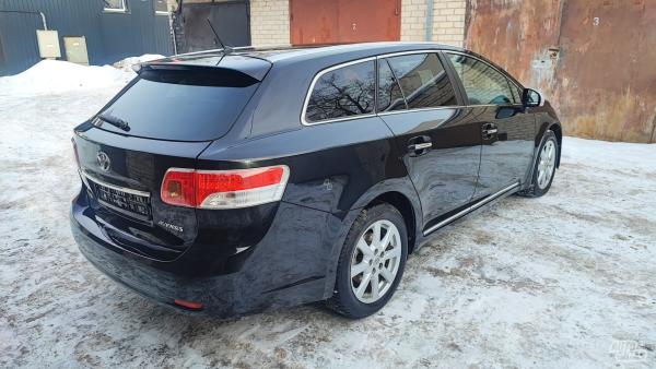 Melns Toyota Avensis 2010 Prienai, ar dzinēja tilpumu 2.20 L un nobraukumu 288 tūkst. km par 4100 €, foto 4 vietnē AUTOMOTO.COM.LV