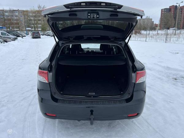 Black Toyota Avensis 2010 in Kedainiai, with an engine capacity of 2.23 L and mileage of 242 thousand km for 4250 €, photo 11 on AUTOMOTO.COM.LV