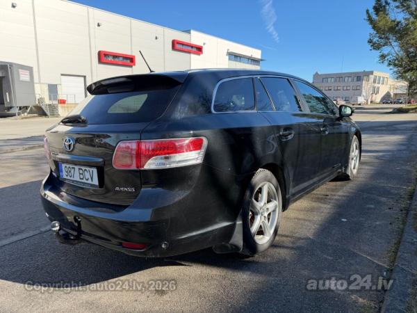Melns Toyota Avensis 2010 Tallina, ar dzinēja tilpumu 2.00 L un nobraukumu 326 tūkst. km par 5500 €, foto 3 vietnē AUTOMOTO.COM.LV