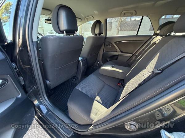 Melns Toyota Avensis 2010 Tallina, ar dzinēja tilpumu 2.00 L un nobraukumu 326 tūkst. km par 5500 €, foto 11 vietnē AUTOMOTO.COM.LV