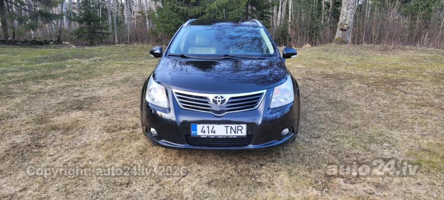 Черный Тойота Авенсис 2010 в Рапла, объемом двигателя 2.20 л и пробегом 324 тыс. км за 5000 €, фото 3 на AUTOMOTO.COM.LV