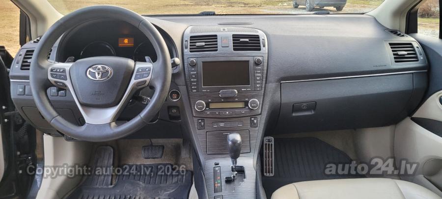 Черный Тойота Авенсис 2010 в Рапла, объемом двигателя 2.20 л и пробегом 324 тыс. км за 5000 €, фото 8 на AUTOMOTO.COM.LV